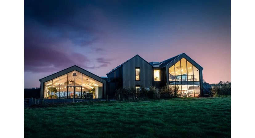 Summer Party Venue, Crumplebury | Best Rates Here >>