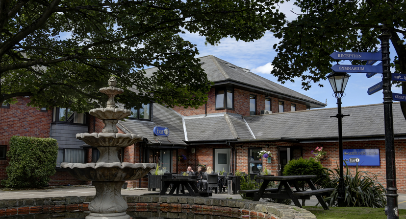 Holiday Inn Manchester Oldham | Conference Venue & Meeting Room Hire