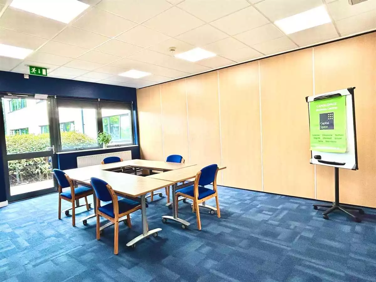 Saturn Room Hire, Milton Keynes Business Centre | Event Space for 20 Guests